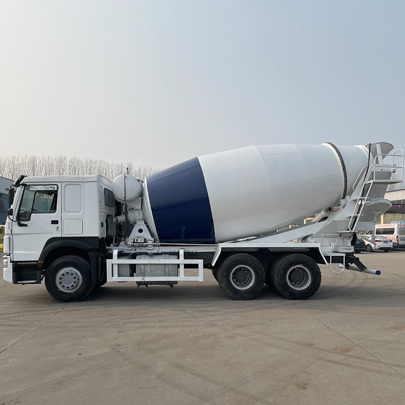 New Used Sinotruk Howo Truck Trailers 10 To 18 Cubic Meter Capacity ...